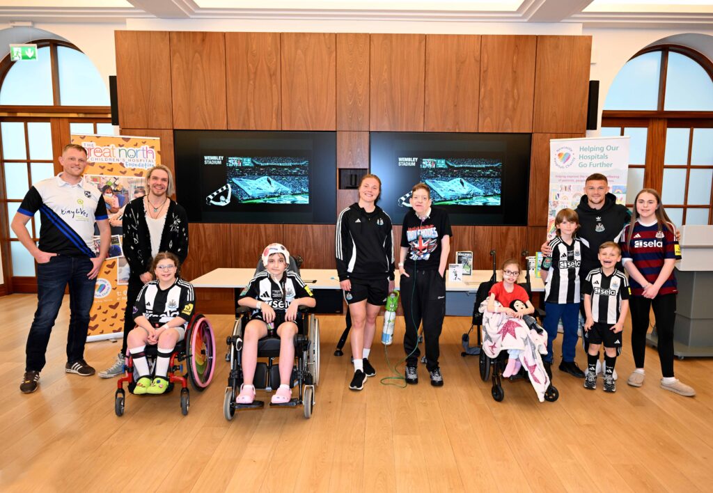 Magpies players and wor flags unite to craft heartwarming surprise for ...